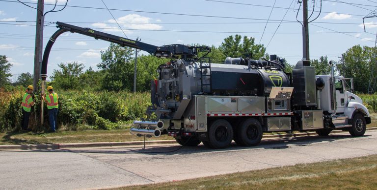 Hydrovac Operators Working During a Global Pandemic