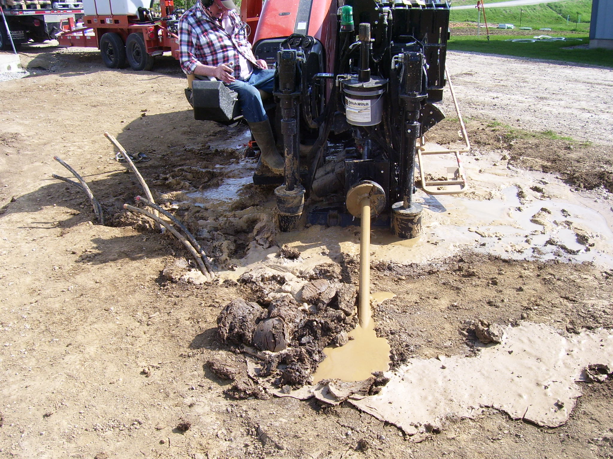 Drilling Fluid – The First Step of Solids Control — Trenchless Technology